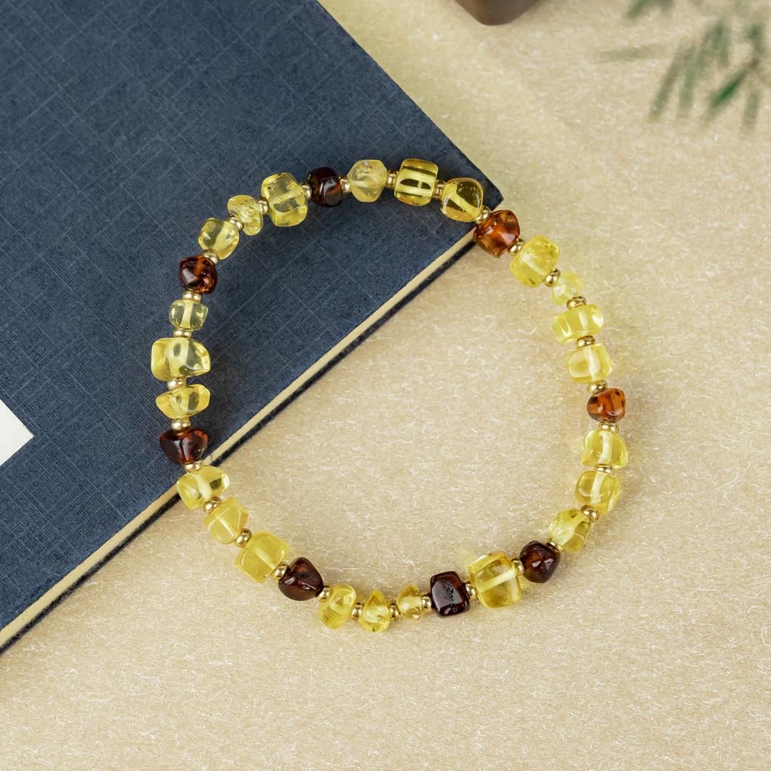 抖音何姐聊收藏（本周六、日晚6点直播） 2023-07-08|库房宠粉专场，何姐开仓放粮|直播数据与分析报告 - 蝉妈妈数据